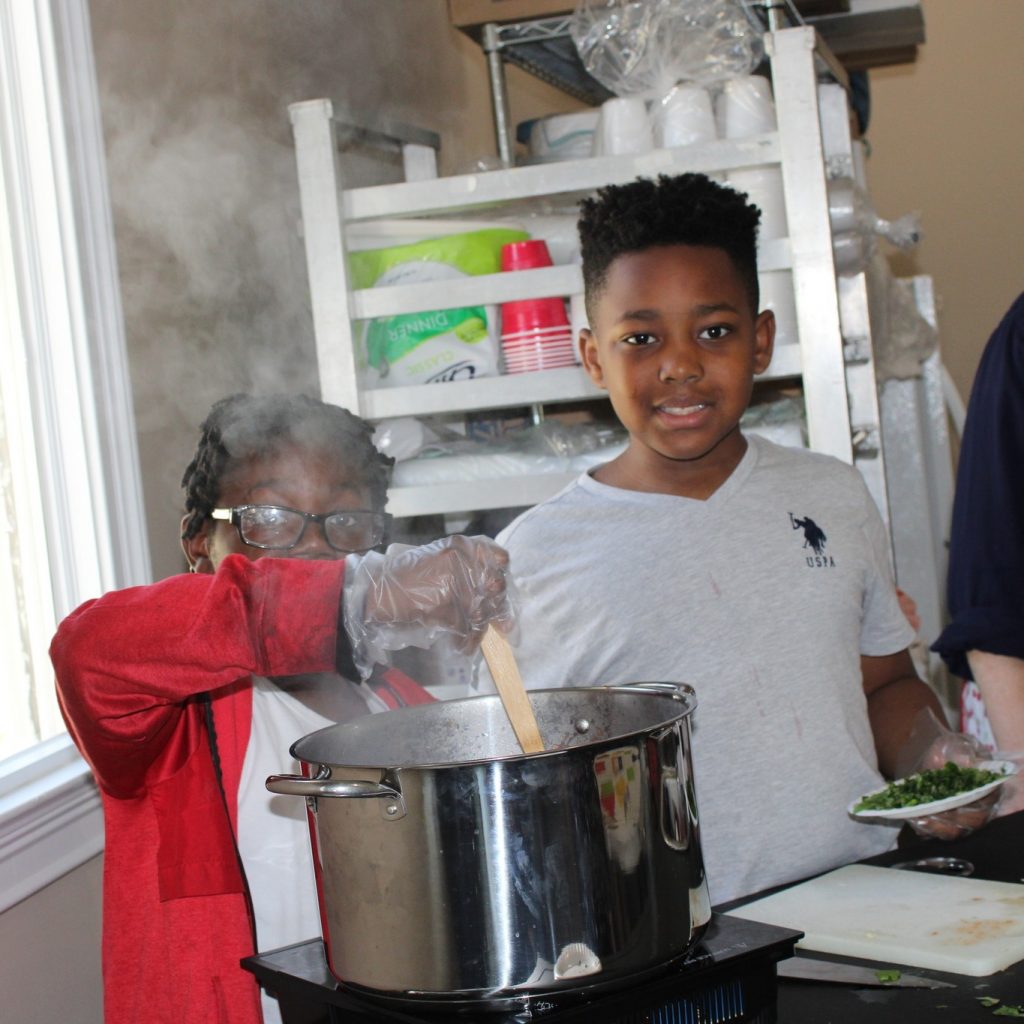 KIDS-COOKING-IN-KITCHEN - Friendship Place